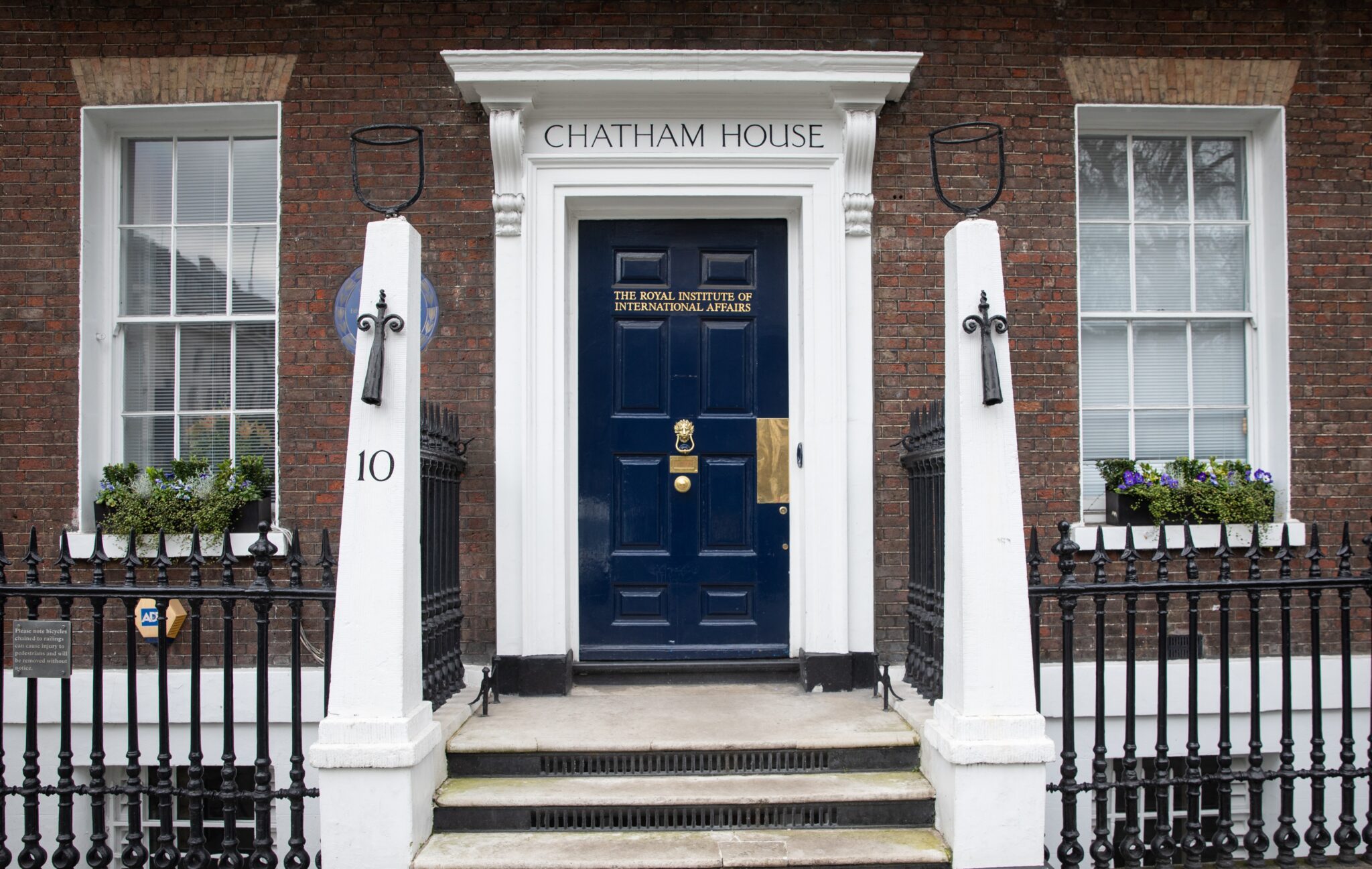 Chatham House Mo Ibrahim Fellowship (UK) – Fully Funded 2026 - Glorno